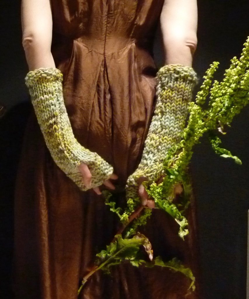 INNER WILD Botanica Mitts KNITTING PATTERN - Inner Wild